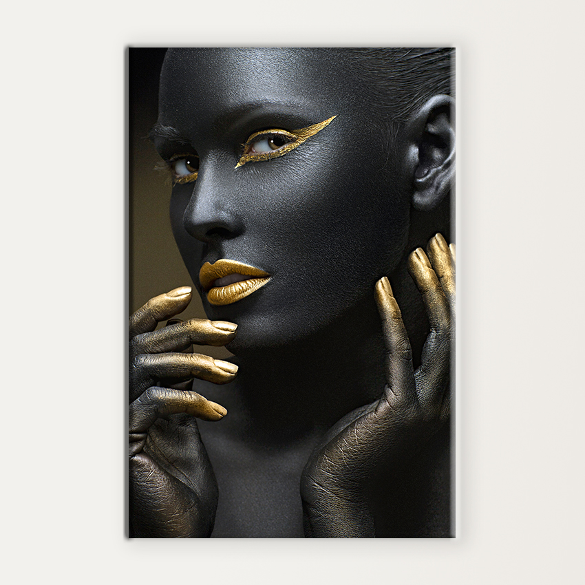 Portrait of black woman with gold - NO.016 | MUR Gallery
